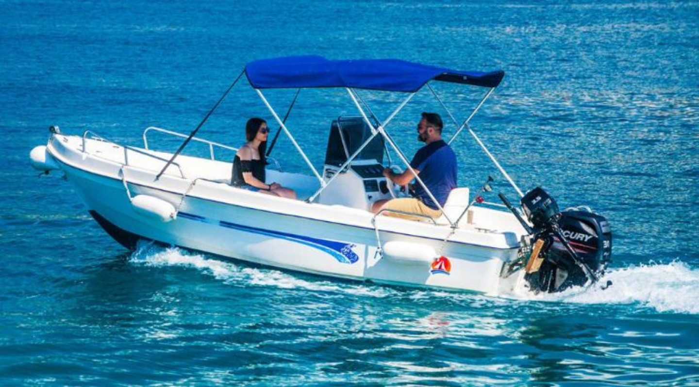 Hire a Motorboat Olympic Nireus Lux in Nydri (Olympic Nireus) | SamBoat