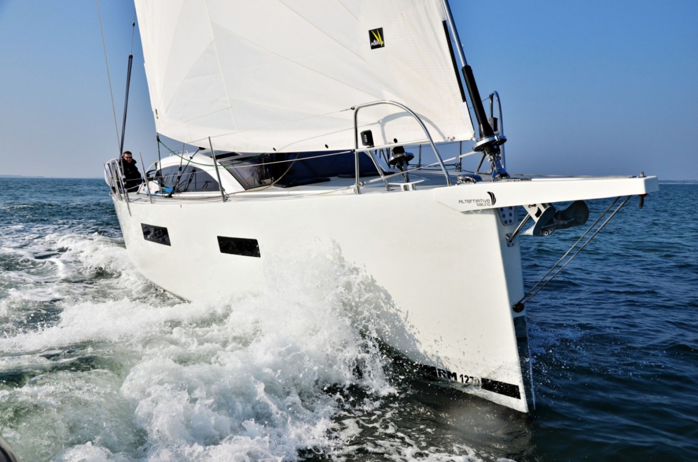 Hire a Sailboat RM 1370 BIQUILLE in La Trinité-sur-Mer (SABA) | SamBoat