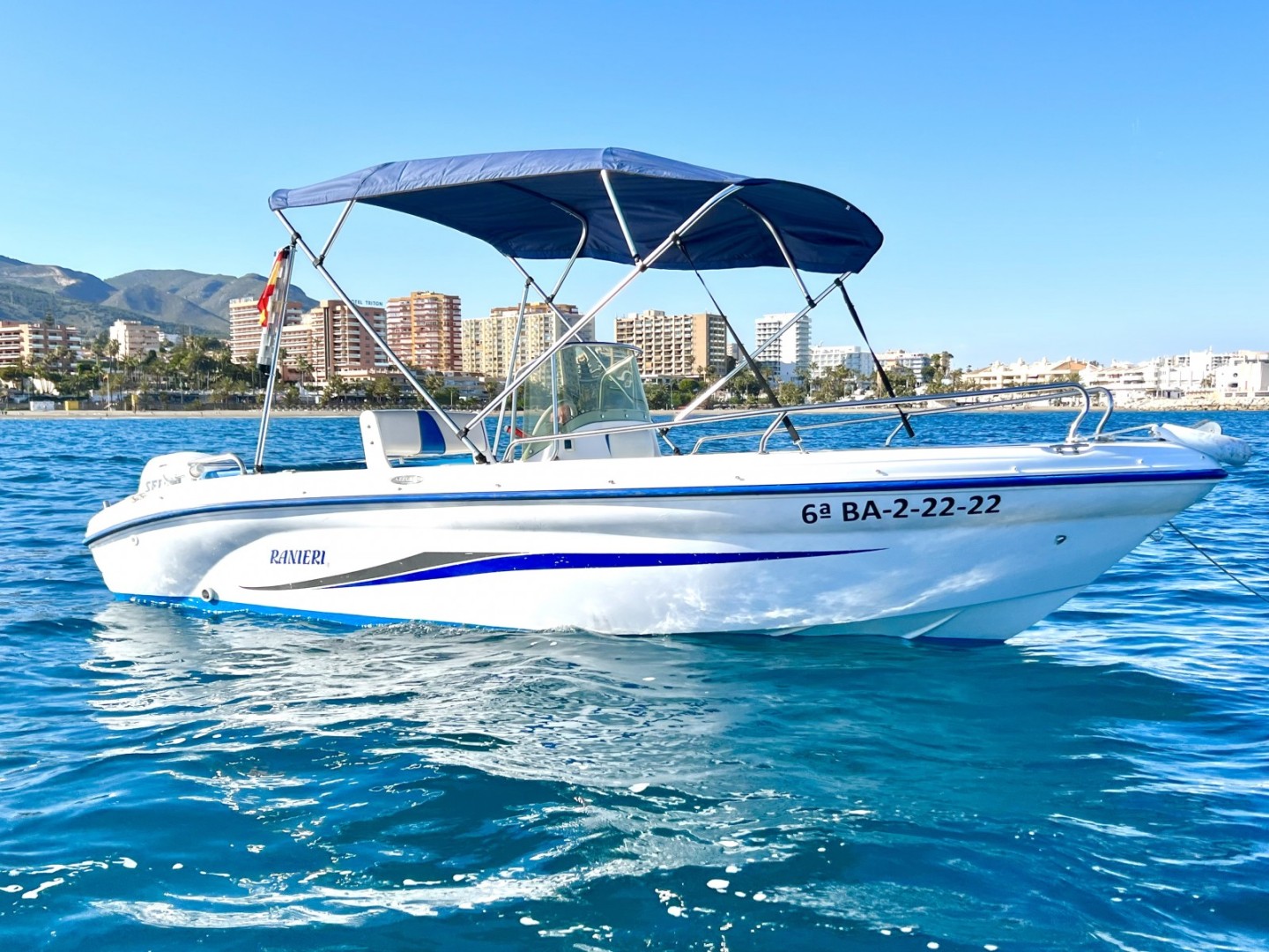Hire a Motorboat Ranieri Azura 500 in Benalmadena | SamBoat