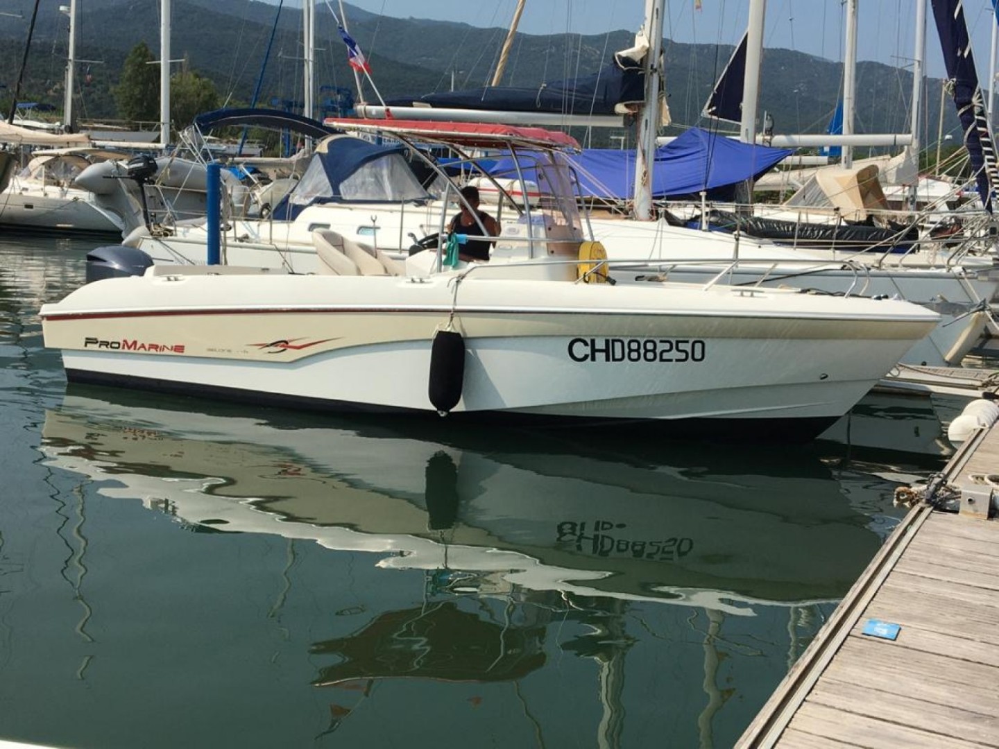 Hire a Motorboat Pro Marine 740 OPEN in Argelès-sur-Mer (Sabrina3 ...