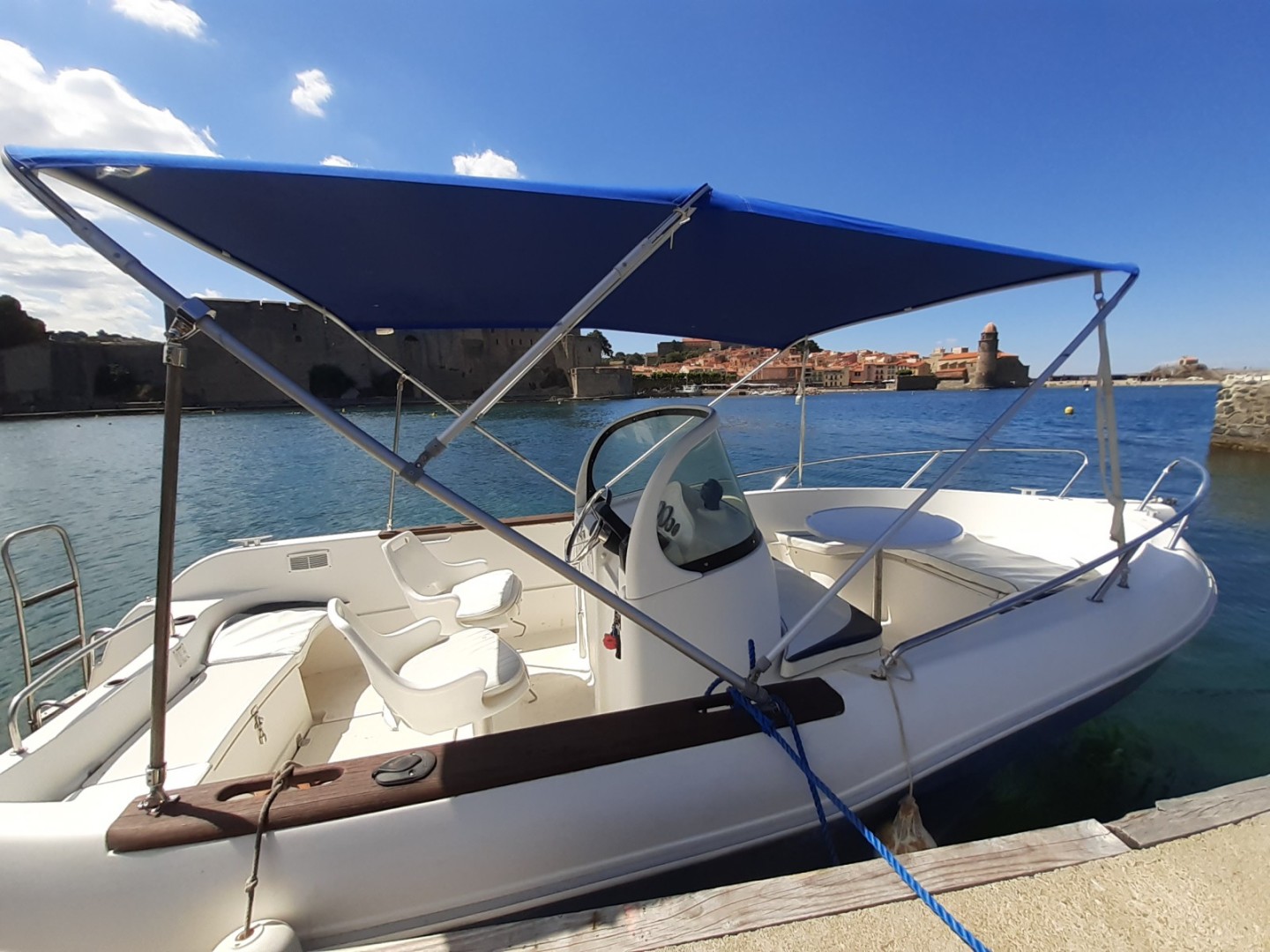 Hire a Motorboat Quicksilver 630 Commander in Saint-Cyprien | SamBoat