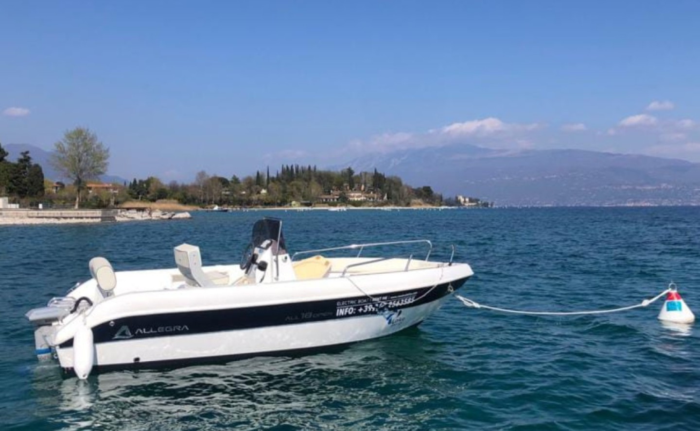 Hire a Motorboat Allegra Boats ALLEGRA 18 in Baveno (Allegra 18C) | SamBoat
