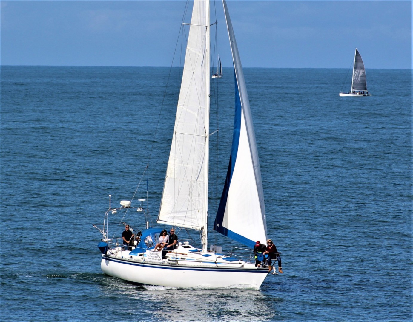 Hire a Sailboat Hunter 36ft in Oceanside (Breath of an Angel) | SamBoat