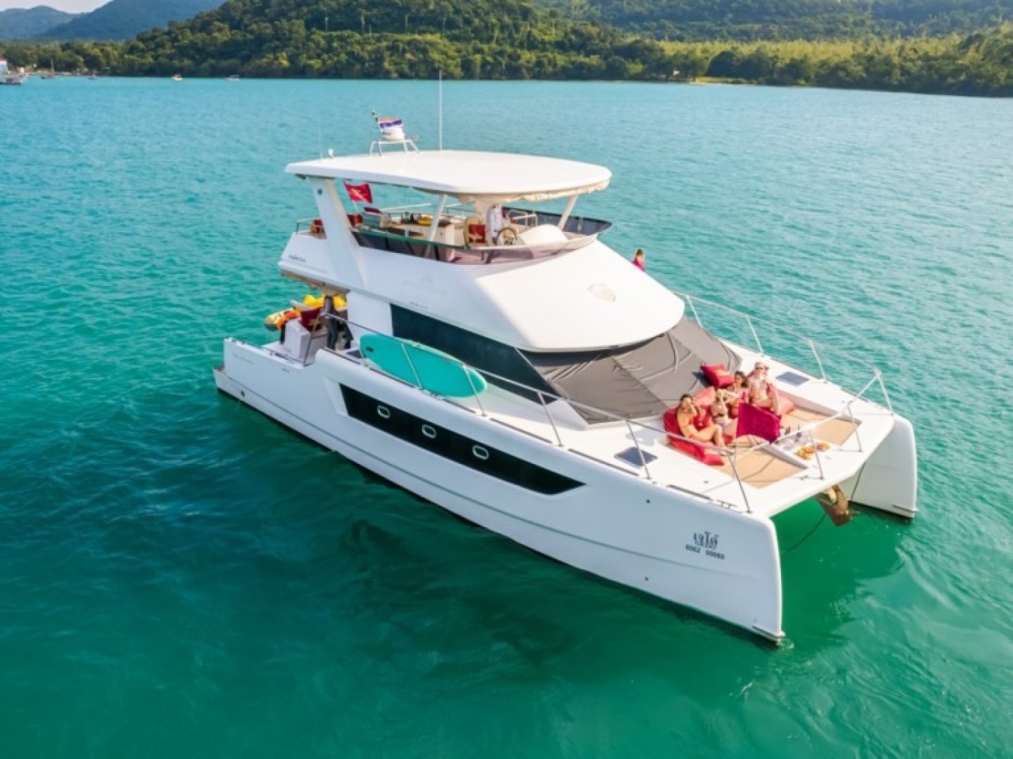 Hire a Motorboat Heliotrope in Pattaya (Gedo) | SamBoat