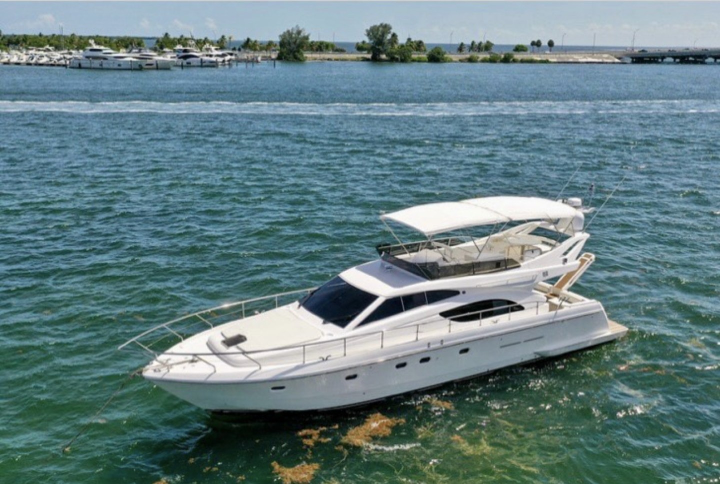 Hire a Motorboat Ferretti 56' in South Miami Beach | SamBoat