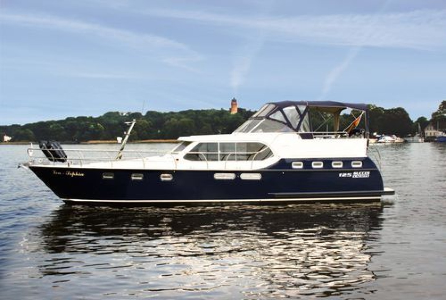 Hire a Canal boat FB-Yachtcharter Succes 125 Ultra New Line in Malchow ...