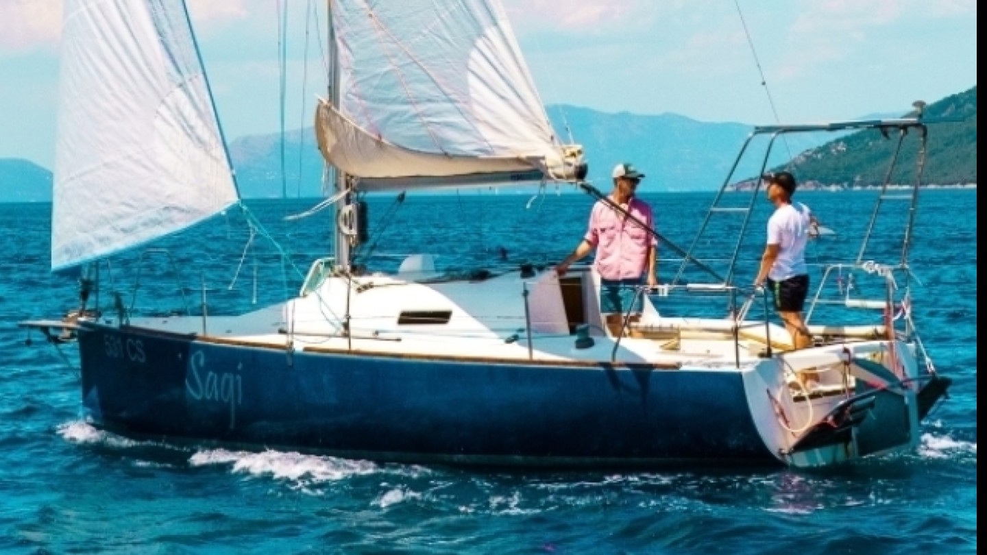 Hire a Sailboat Bénéteau First 27.7 in Cres (Sagi) | SamBoat