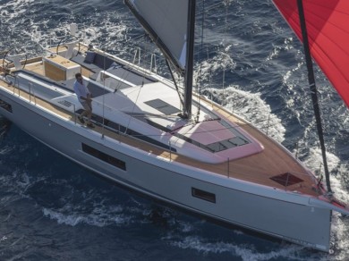 Sailing cruise, catamaran or yacht at the best price | LateSail