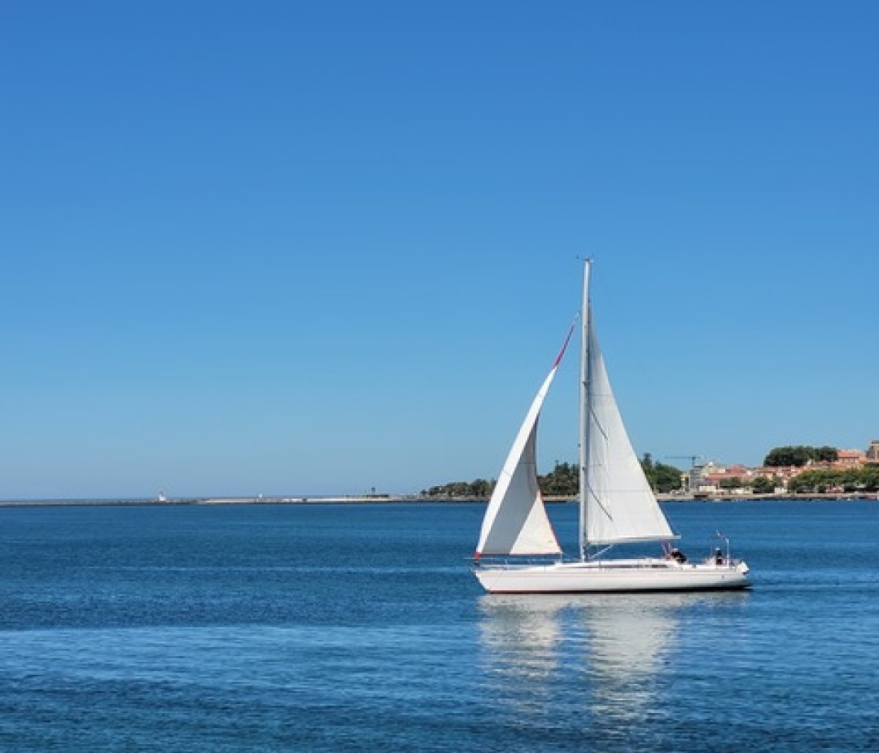 Hire a Sailboat Jeanneau Sun Fast 39 in Porto | SamBoat