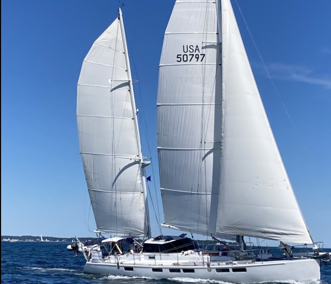 Hire a Sailboat Sundeer Pilothouse Ketch in Gloucester (Artemis) | SamBoat