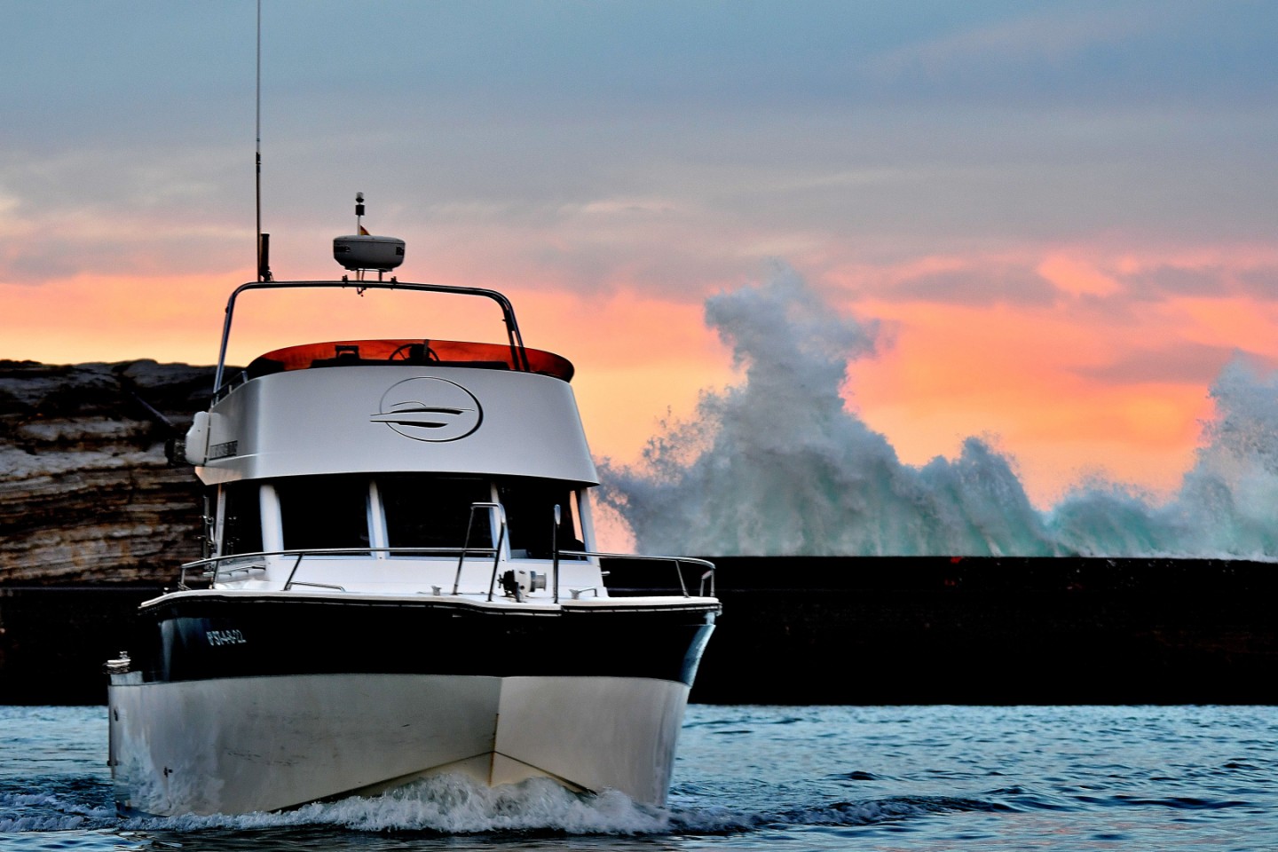 Hire a Motorboat Rodman 1100 Fisher in Plentzia (K3) | SamBoat