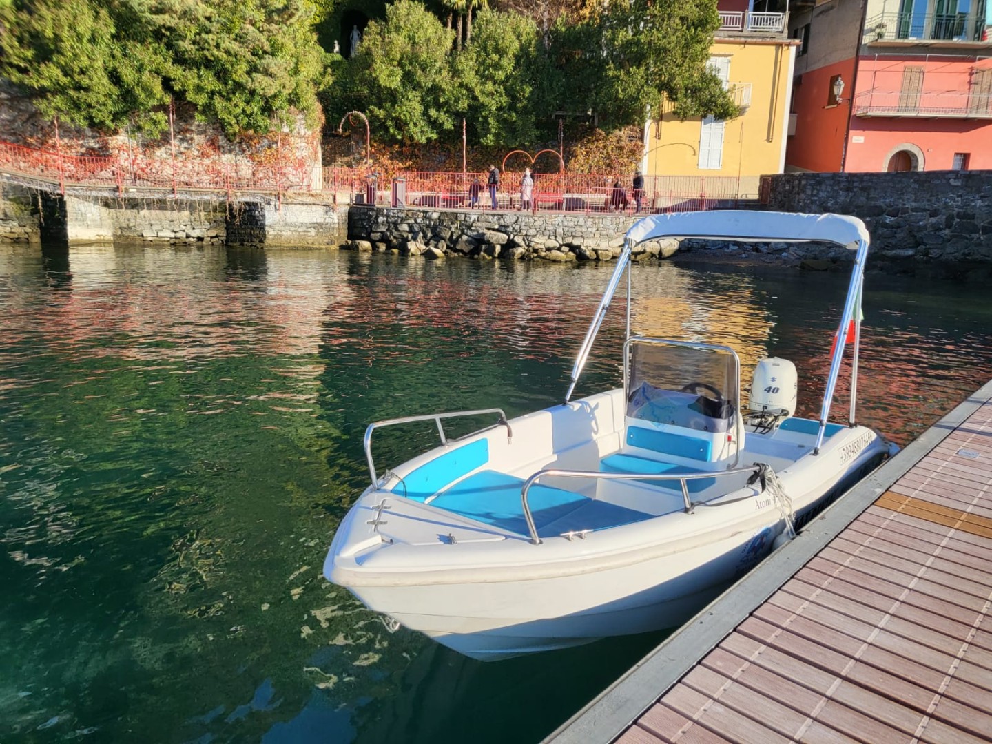 Hire a Motorboat Marino ATOM 450 in Como (City) | SamBoat