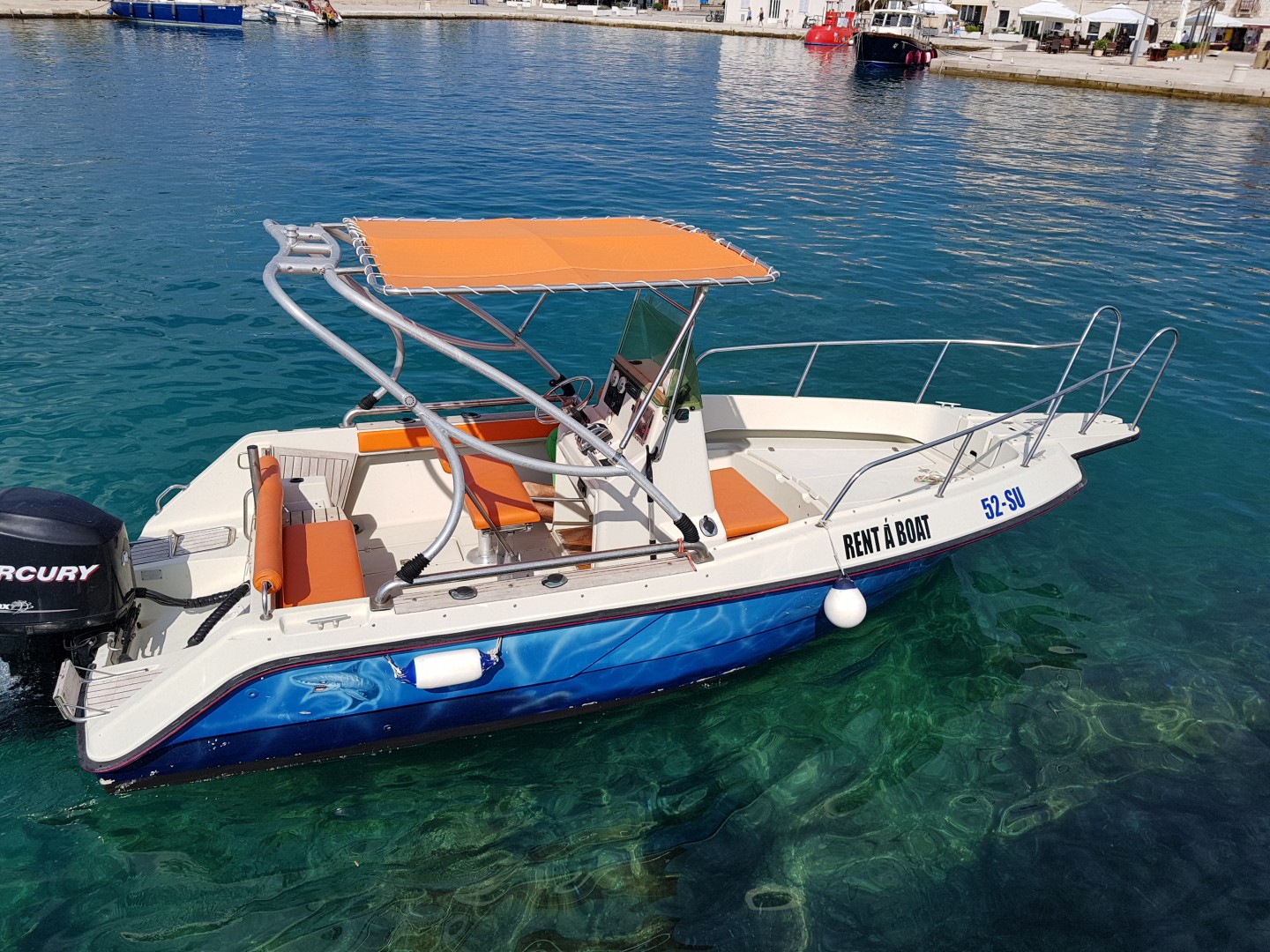 Hire a Motorboat Elan 20 CC in Supetar (ELAN 20 CC (1)) | SamBoat