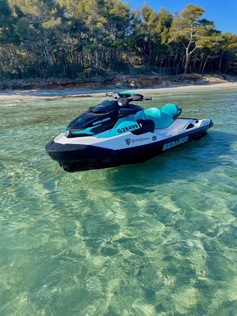 Hire a Jet ski Sea-Doo Gtx pro 130 in La Londe-les-Maures (Gtx pro 130 ...