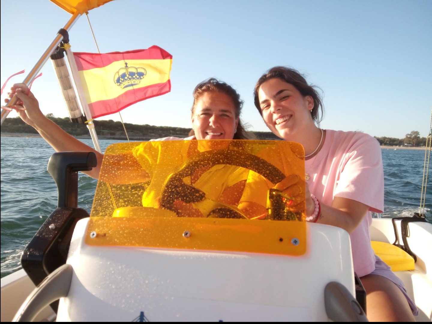 Hire a Motorboat Astec 400 fiber in Cádiz (El Espabilao) | SamBoat