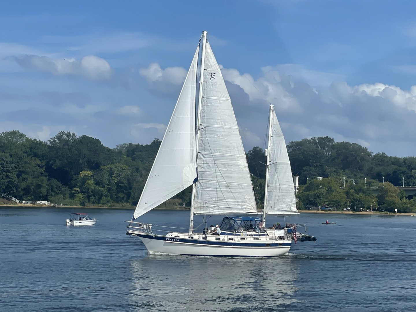 Hire a Sailboat Endeavour Ketch 43 in Annapolis (PINTITA) | SamBoat