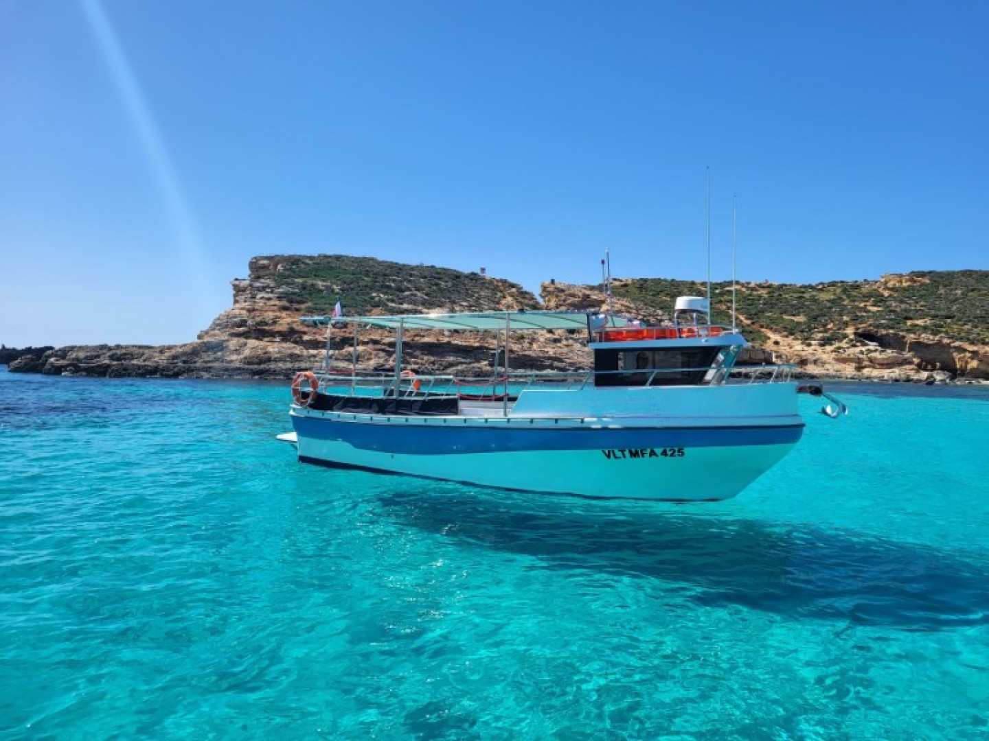 Hire a Motorboat Petecraft 36 in Mellieħa | SamBoat