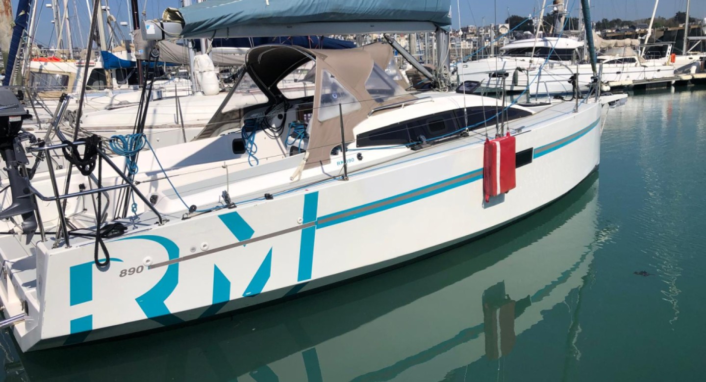 Hire a Sailboat RM 890 in Larmor-Plage (SILBO) | SamBoat