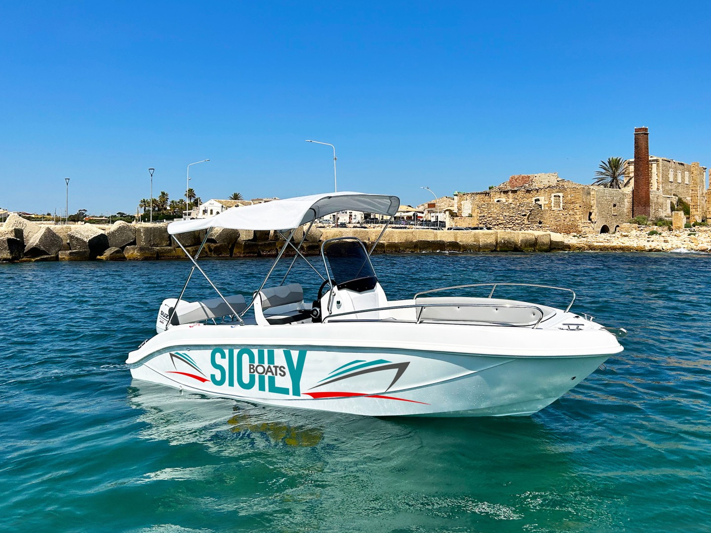 Hire a Motorboat Trimarchi 57S in Avola | SamBoat