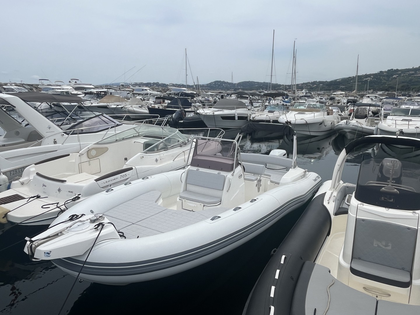 Hire a Motorboat Marlin Boat 790 Pro Dynamic in Les Issambres | SamBoat