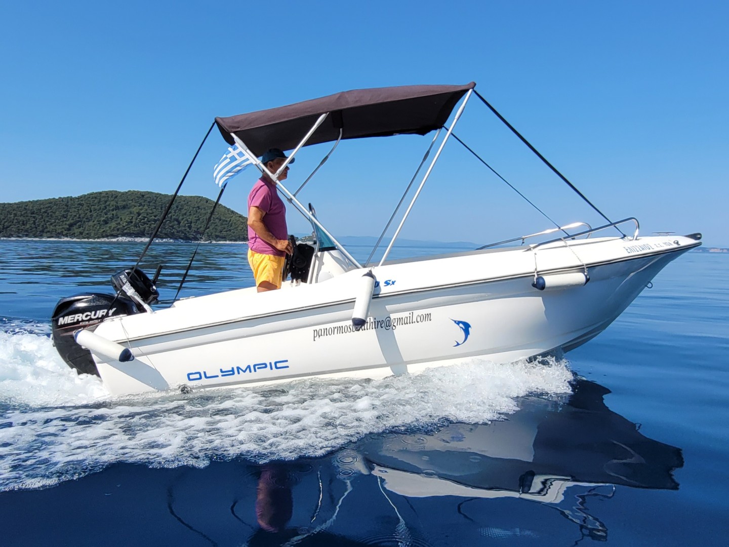 Hire a Motorboat Olympic 4.90 sx in Panormos | SamBoat
