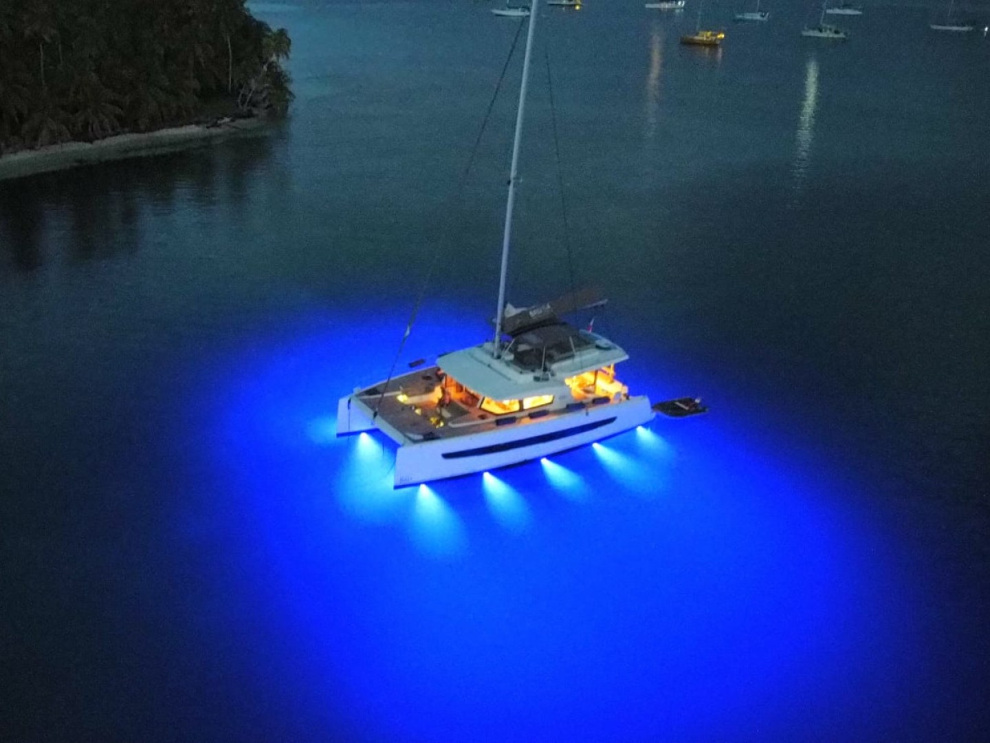 Hire a Catamaran Bali Catamarans Bali 5.4 in Ribishi (Blue Blue Blue ...