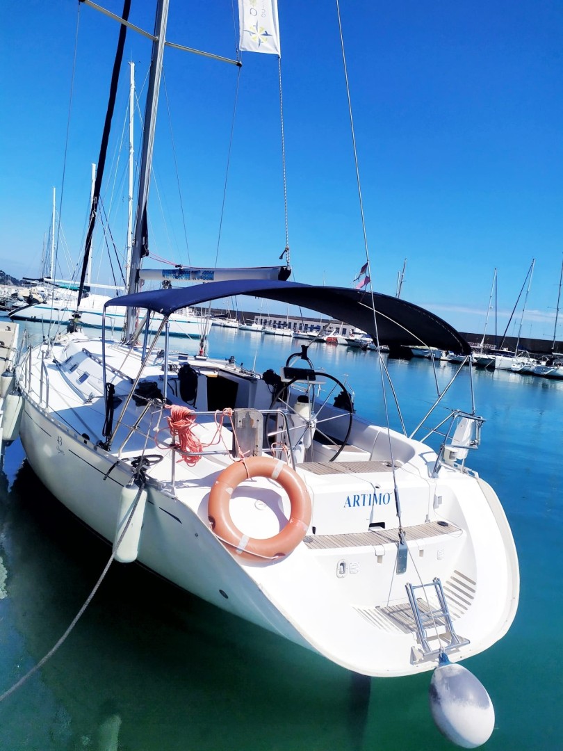 Hire a Sailboat Dufour 43 Classic in Port Olímpic of Barcelona (ARTIMÓ ...