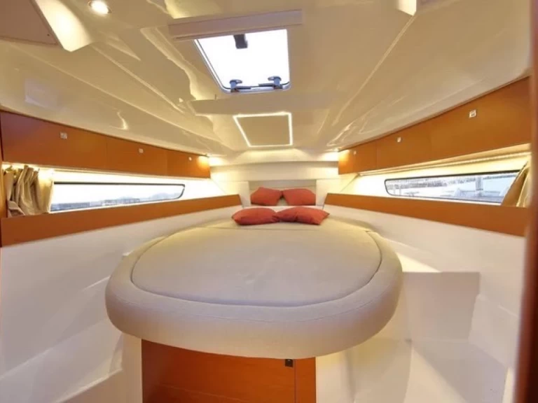 Hire a Motorboat Jeanneau Merry Fisher 895 in Port d'Alicante (HIGH ...