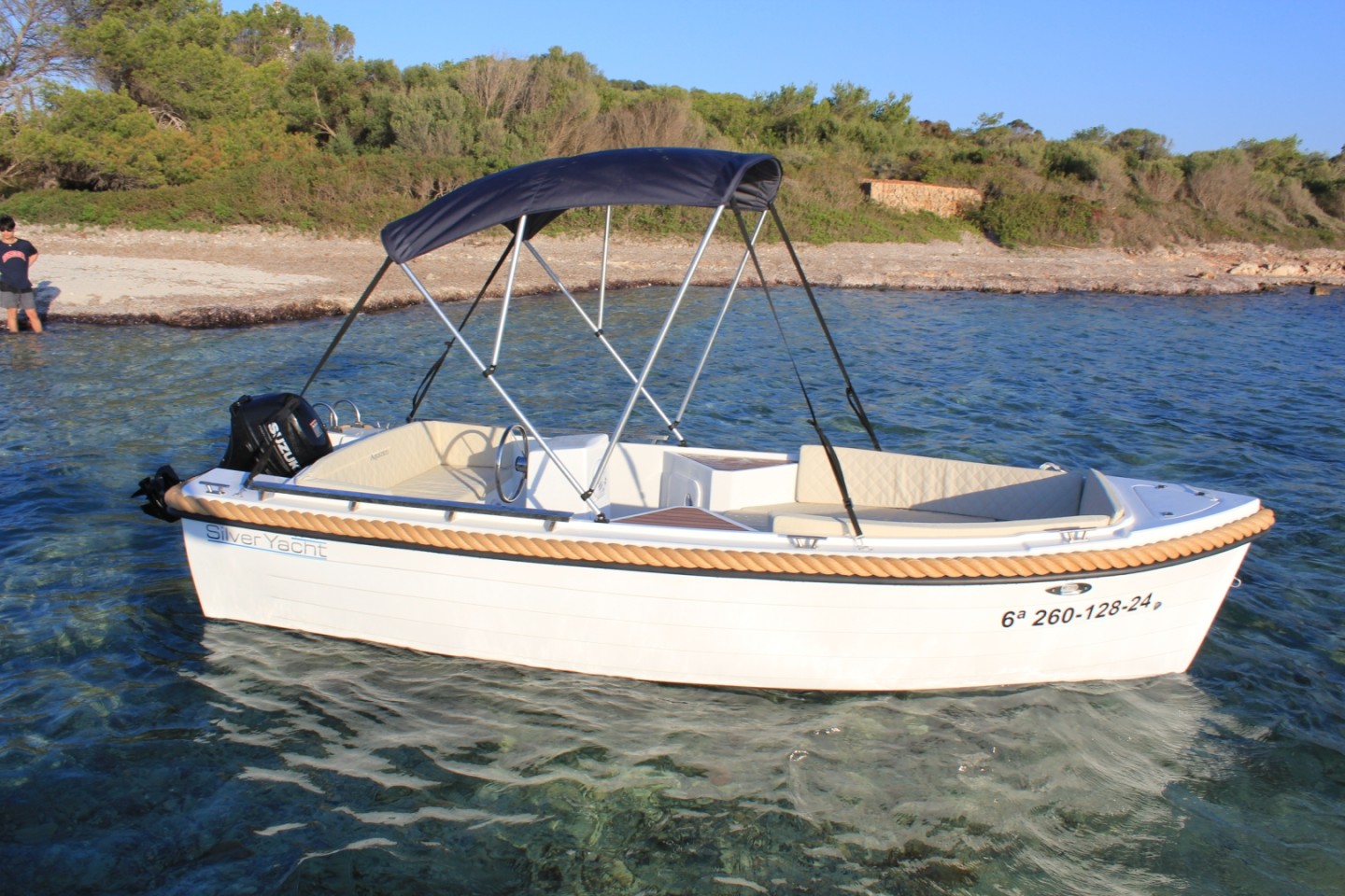 Hire a Motorboat Silver 495 in Can Picafort | SamBoat
