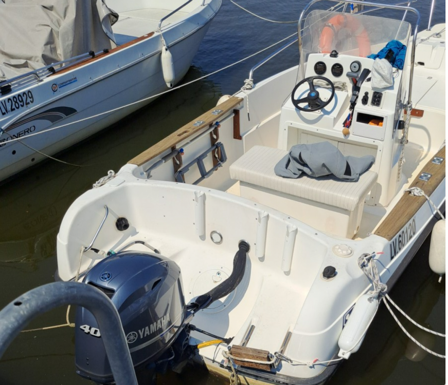 Hire a Motorboat Elan 17 CC in Chioggia (Elan) - SamBoat
